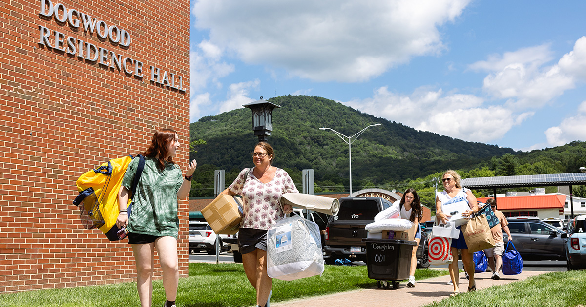 App State students settle into Boone campus residence halls for fall ...